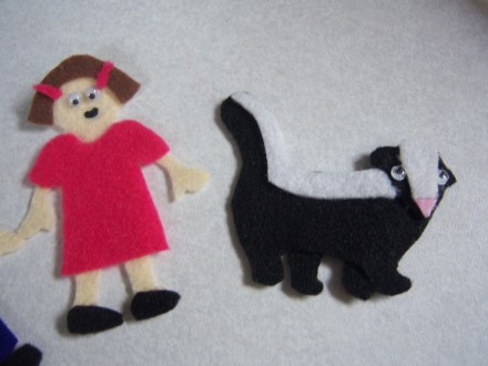 Making a Flannelboard: “Seals on the Bus” – storytime katie