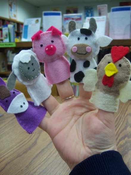 Flannel Friday: Farm Finger Puppets – storytime katie